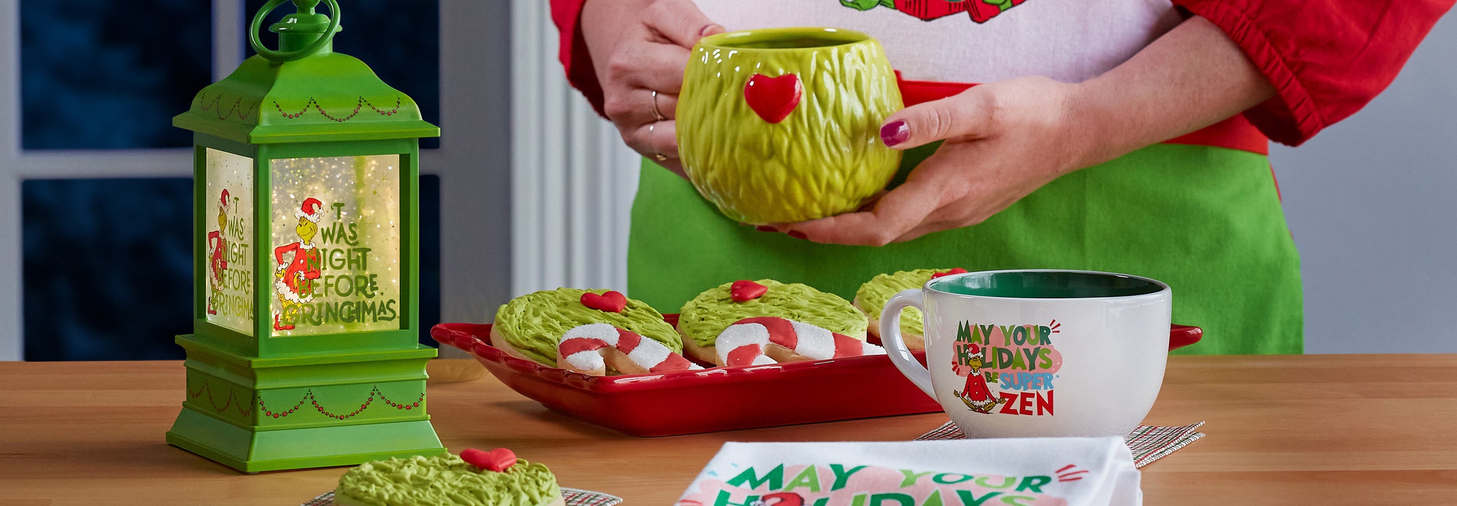 Enesco Studios Grinch Collection – Whoville Holiday Figurines